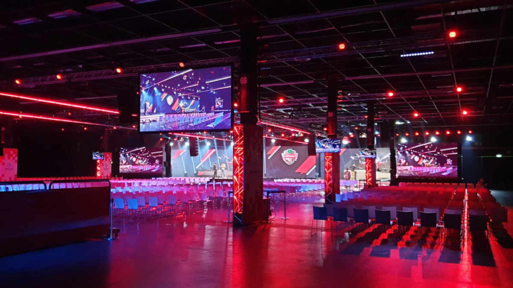 dlp motive realisiert für ESL die eSport Arena auf der gamescom ...