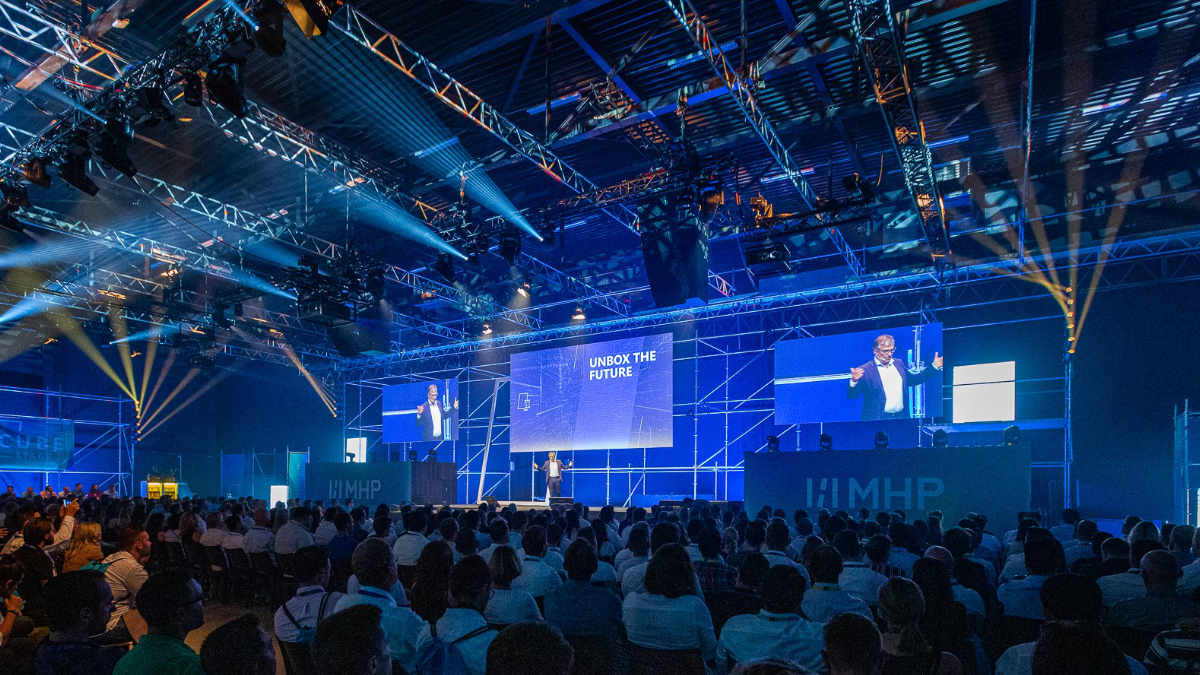 LAUTMACHER setzt das MHP Festival mit ROBE in Szene - EventElevator