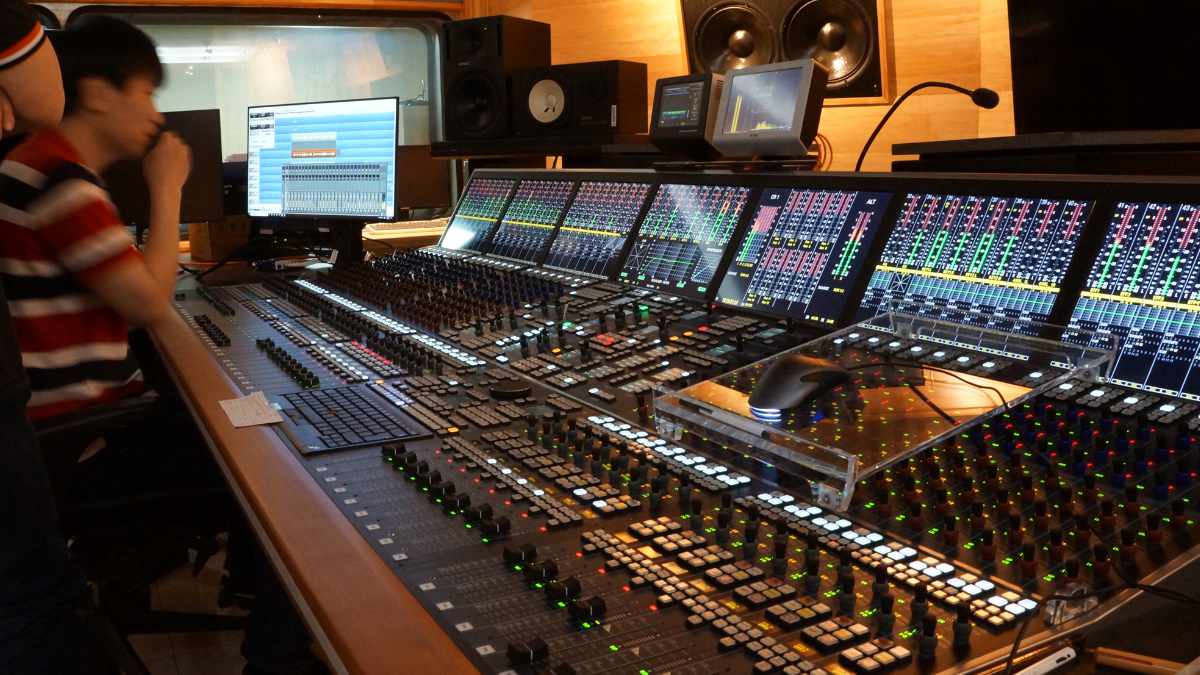 KBS vertraut auf das AURUS platinum von Stage Tec - EventElevator